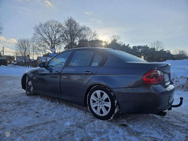 Pelēks BMW 320 2005 Kauņa, ar dzinēja tilpumu 2.00 L un nobraukumu 345 tūkst. km par 3750 €, foto 8 vietnē AUTOMOTO.COM.LV