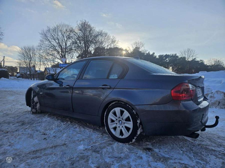 Pelēks BMW 320 2005 Kauņa, ar dzinēja tilpumu 2.00 L un nobraukumu 345 tūkst. km par 3750 €, foto 8 vietnē AUTOMOTO.COM.LV