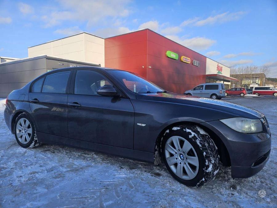 Pelēks BMW 320 2005 Kauņa, ar dzinēja tilpumu 2.00 L un nobraukumu 345 tūkst. km par 3750 €, foto 10 vietnē AUTOMOTO.COM.LV