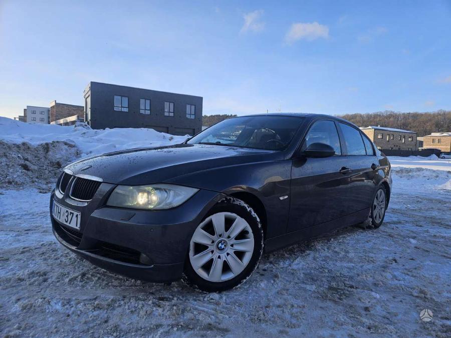 Pelēks BMW 320 2005 Kauņa, ar dzinēja tilpumu 2.00 L un nobraukumu 345 tūkst. km par 3750 €, foto 12 vietnē AUTOMOTO.COM.LV
