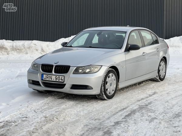Pelēks BMW 320 2005 Kauņa, ar dzinēja tilpumu 2.00 L un nobraukumu 320 tūkst. km par 2600 €, foto 1 vietnē AUTOMOTO.COM.LV