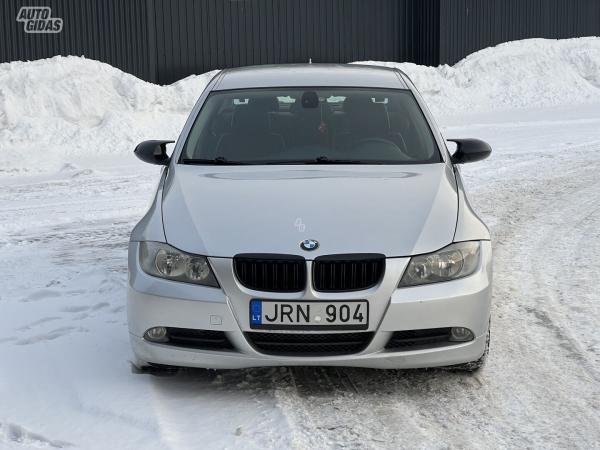 Pelēks BMW 320 2005 Kauņa, ar dzinēja tilpumu 2.00 L un nobraukumu 320 tūkst. km par 2600 €, foto 2 vietnē AUTOMOTO.COM.LV