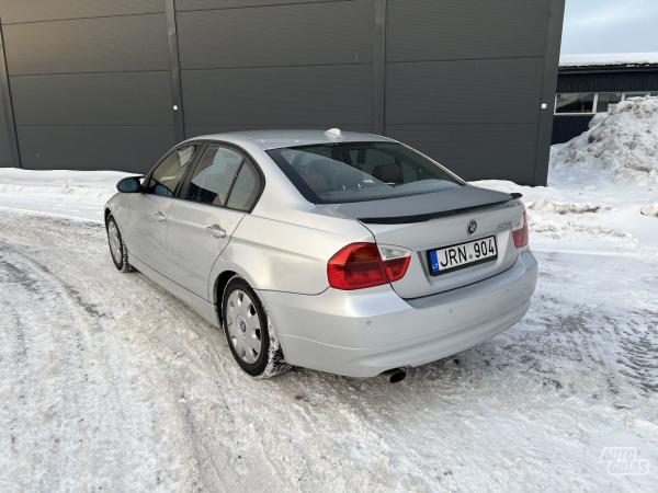 Pelēks BMW 320 2005 Kauņa, ar dzinēja tilpumu 2.00 L un nobraukumu 320 tūkst. km par 2600 €, foto 4 vietnē AUTOMOTO.COM.LV