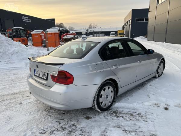 Pelēks BMW 320 2005 Kauņa, ar dzinēja tilpumu 2.00 L un nobraukumu 320 tūkst. km par 2600 €, foto 7 vietnē AUTOMOTO.COM.LV