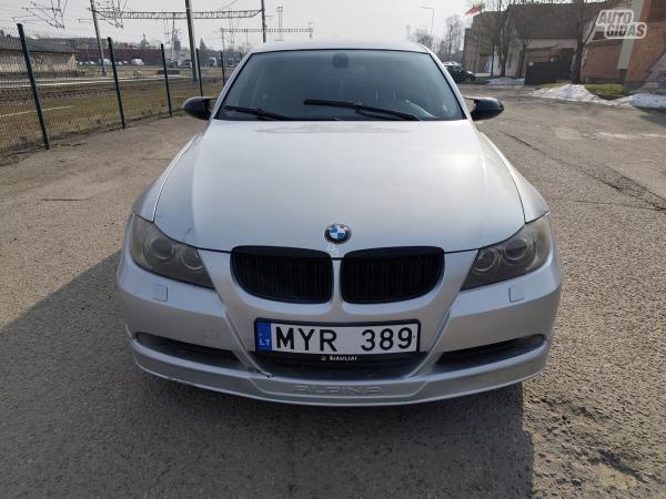 Pelēks BMW 320 2005 Šauļi, ar dzinēja tilpumu 2.00 L un nobraukumu 337 tūkst. km par 3400 €, foto 2 vietnē AUTOMOTO.COM.LV