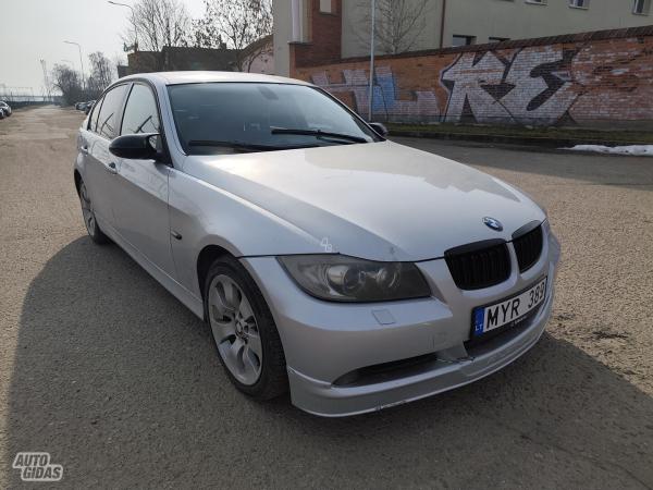 Pelēks BMW 320 2005 Šauļi, ar dzinēja tilpumu 2.00 L un nobraukumu 337 tūkst. km par 3400 €, foto 3 vietnē AUTOMOTO.COM.LV
