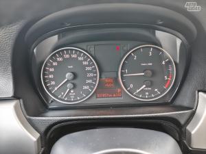 Pelēks BMW 320 2005 Šauļi, ar dzinēja tilpumu 2.00 L un nobraukumu 337 tūkst. km par 3400 €, foto 17 vietnē AUTOMOTO.COM.LV