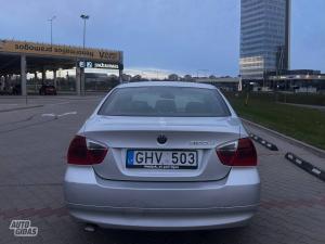 Pelēks BMW 320 2005 Viļņa, ar dzinēja tilpumu 2.00 L un nobraukumu 370 tūkst. km par 2200 €, foto 4 vietnē AUTOMOTO.COM.LV