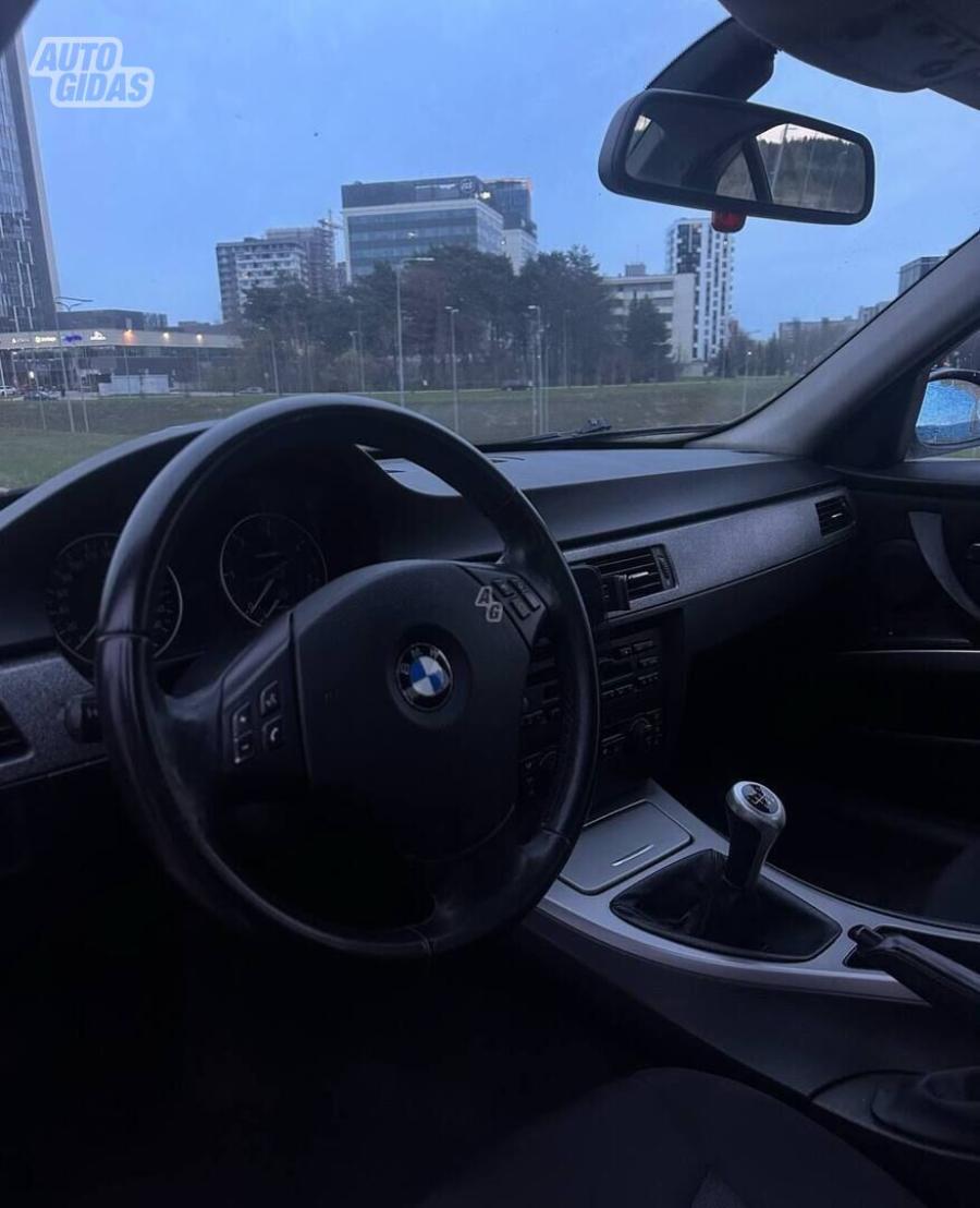 Pelēks BMW 320 2005 Viļņa, ar dzinēja tilpumu 2.00 L un nobraukumu 370 tūkst. km par 2200 €, foto 7 vietnē AUTOMOTO.COM.LV
