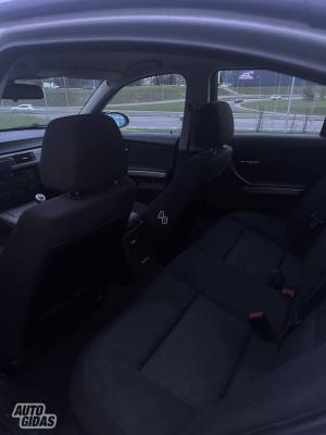 Pelēks BMW 320 2005 Viļņa, ar dzinēja tilpumu 2.00 L un nobraukumu 370 tūkst. km par 2200 €, foto 8 vietnē AUTOMOTO.COM.LV