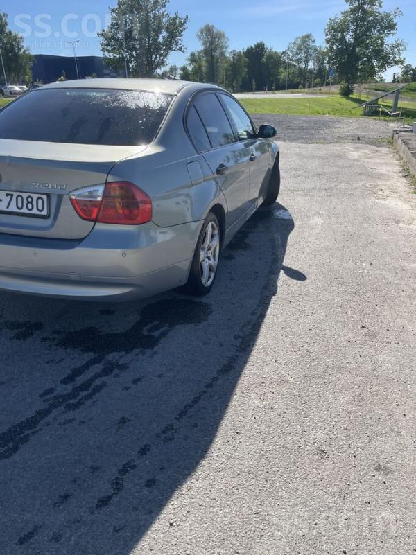 Grey BMW 320 2005 in Bauska, with an engine capacity of 2.00 L and mileage of 380 thousand km for 2450 €, photo 4 on AUTOMOTO.COM.LV