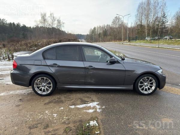 Pelēks BMW 320 2005 Valmiera, ar dzinēja tilpumu 2.00 L un nobraukumu 332 tūkst. km par 4200 €, foto 3 vietnē AUTOMOTO.COM.LV
