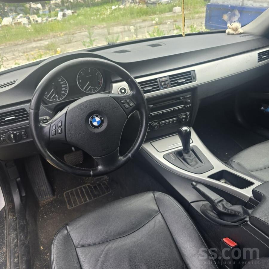 Grey BMW 320 2005 in Riga, with an engine capacity of 2.00 L and mileage of 348 thousand km for 2000 €, photo 7 on AUTOMOTO.COM.LV