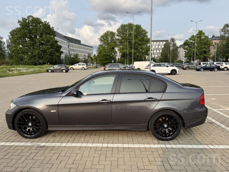 Pelēks BMW 320 2005 Rīga, ar dzinēja tilpumu 2.00 L un nobraukumu 209 tūkst. km par 2450 €, foto 3 vietnē AUTOMOTO.COM.LV