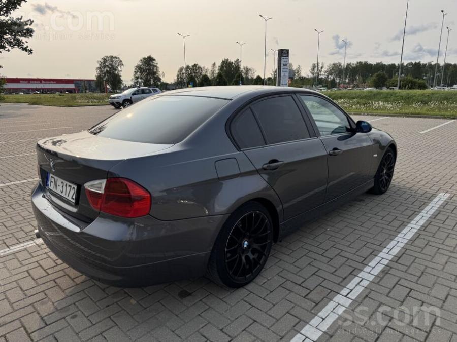 Pelēks BMW 320 2005 Rīga, ar dzinēja tilpumu 2.00 L un nobraukumu 209 tūkst. km par 2450 €, foto 5 vietnē AUTOMOTO.COM.LV