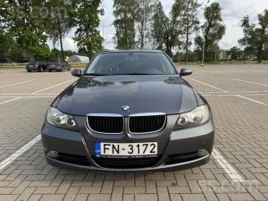 Pelēks BMW 320 2005 Rīga, ar dzinēja tilpumu 2.00 L un nobraukumu 209 tūkst. km par 2450 €, foto 9 vietnē AUTOMOTO.COM.LV