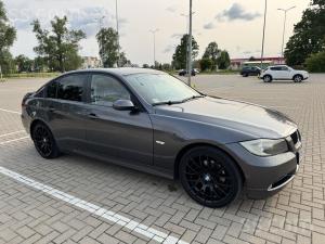 Pelēks BMW 320 2005 Rīga, ar dzinēja tilpumu 2.00 L un nobraukumu 209 tūkst. km par 2450 €, foto 10 vietnē AUTOMOTO.COM.LV