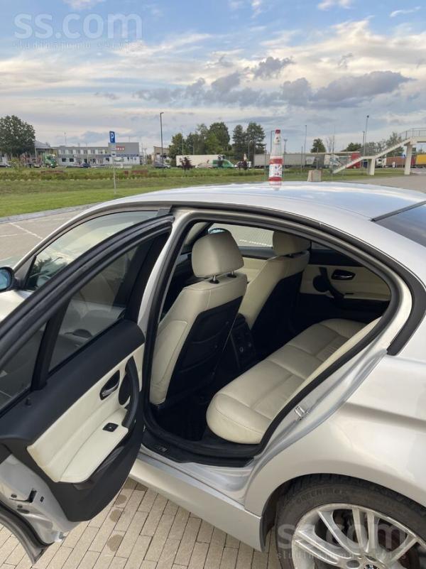 BMW 320 2005 Rēzekne vietnē Pelēks BMW 320 2005 Rēzekne, ar dzinēja tilpumu 2.00 L un nobraukumu 400 tūkst. km par 4450 €, foto 7 vietnē AUTOMOTO.COM.LV