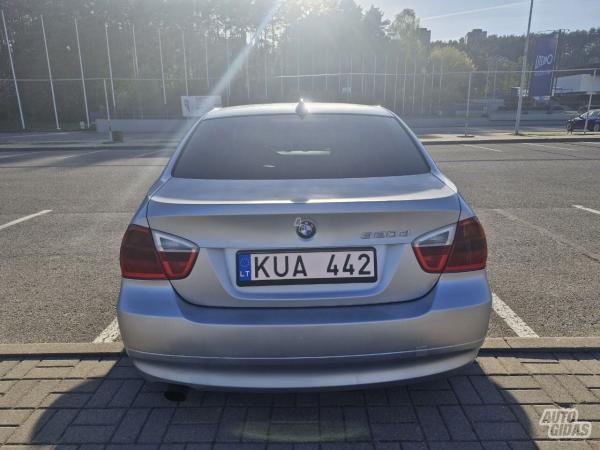 Pelēks BMW 320 2005 Viļņa, ar dzinēja tilpumu 2.00 L un nobraukumu 330 tūkst. km par 3400 €, foto 2 vietnē AUTOMOTO.COM.LV