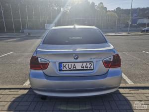 Grey BMW 320 2005 in Vilnius, with an engine capacity of 2.00 L and mileage of 330 thousand km for 3400 €, photo 3 on AUTOMOTO.COM.LV
