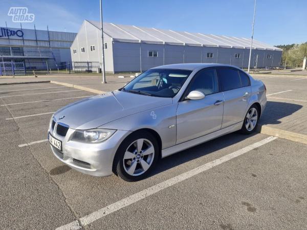 Pelēks BMW 320 2005 Viļņa, ar dzinēja tilpumu 2.00 L un nobraukumu 330 tūkst. km par 3400 €, foto 4 vietnē AUTOMOTO.COM.LV