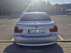 Pelēks BMW 320 2005 Viļņa, ar dzinēja tilpumu 2.00 L un nobraukumu 330 tūkst. km par 3400 €, foto 3 vietnē AUTOMOTO.COM.LV