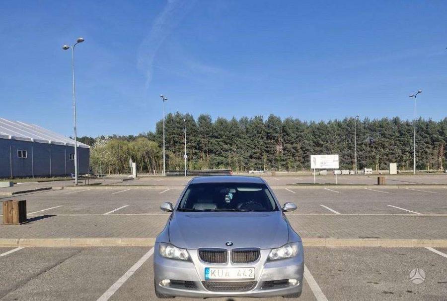 Pelēks BMW 320 2005 Viļņa, ar dzinēja tilpumu 2.00 L un nobraukumu 330 tūkst. km par 3400 €, foto 7 vietnē AUTOMOTO.COM.LV