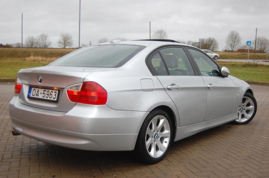 Grey BMW 320 2005 in Riga, with an engine capacity of 2.00 L and mileage of 321 thousand km for 5200 €, photo 4 on AUTOMOTO.COM.LV