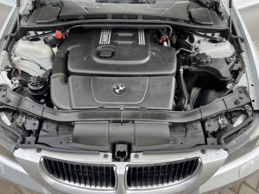 Grey BMW 320 2005 in Riga, with an engine capacity of 2.00 L and mileage of 321 thousand km for 5200 €, photo 30 on AUTOMOTO.COM.LV