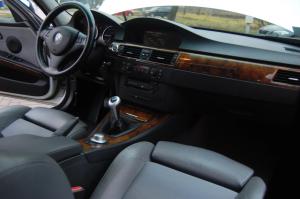 Grey BMW 320 2005 in Riga, with an engine capacity of 2.00 L and mileage of 321 thousand km for 5200 €, photo 37 on AUTOMOTO.COM.LV