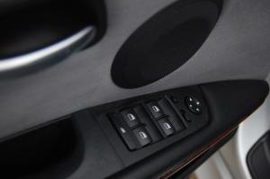 Grey BMW 320 2005 in Riga, with an engine capacity of 2.00 L and mileage of 321 thousand km for 5200 €, photo 47 on AUTOMOTO.COM.LV