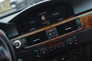 Grey BMW 320 2005 in Riga, with an engine capacity of 2.00 L and mileage of 321 thousand km for 5200 €, photo 48 on AUTOMOTO.COM.LV