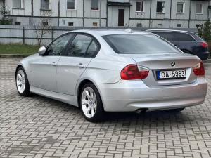 Pelēks BMW 320 2005 Jēkabpils, ar dzinēja tilpumu 2.00 L un nobraukumu 321 tūkst. km par 5200 €, foto 15 vietnē AUTOMOTO.COM.LV