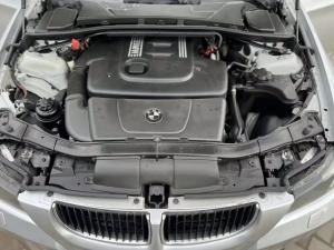 Pelēks BMW 320 2005 Jēkabpils, ar dzinēja tilpumu 2.00 L un nobraukumu 321 tūkst. km par 5200 €, foto 16 vietnē AUTOMOTO.COM.LV