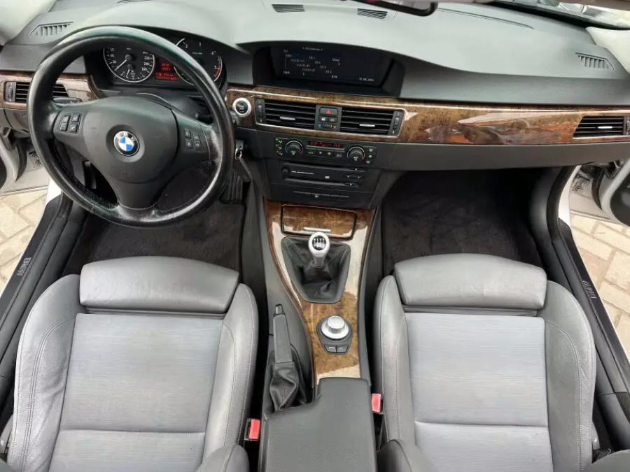 Pelēks BMW 320 2005 Jēkabpils, ar dzinēja tilpumu 2.00 L un nobraukumu 321 tūkst. km par 5200 €, foto 27 vietnē AUTOMOTO.COM.LV