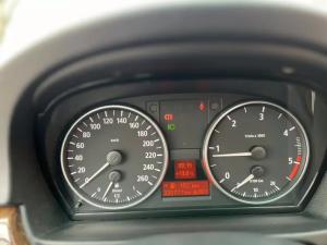 Pelēks BMW 320 2005 Jēkabpils, ar dzinēja tilpumu 2.00 L un nobraukumu 321 tūkst. km par 5200 €, foto 31 vietnē AUTOMOTO.COM.LV