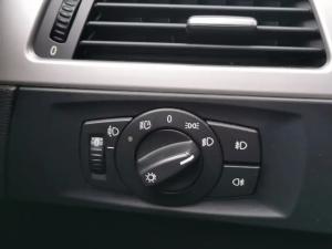 Grey BMW 320 2005 in Kuldiga, with an engine capacity of 2.00 L and mileage of 249 thousand km for 4200 €, photo 10 on AUTOMOTO.COM.LV