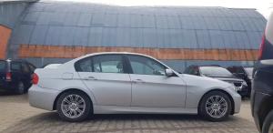 Pelēks BMW 320 2005 Valmiera, ar dzinēja tilpumu 2.00 L un nobraukumu 125 tūkst. km par 3100 €, foto 3 vietnē AUTOMOTO.COM.LV