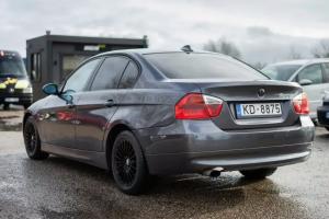 Grey BMW 320 2005 in Liepaja, with an engine capacity of 2.00 L and mileage of 155 thousand km for 4500 €, photo 3 on AUTOMOTO.COM.LV