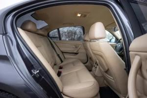 Grey BMW 320 2005 in Liepaja, with an engine capacity of 2.00 L and mileage of 155 thousand km for 4500 €, photo 12 on AUTOMOTO.COM.LV