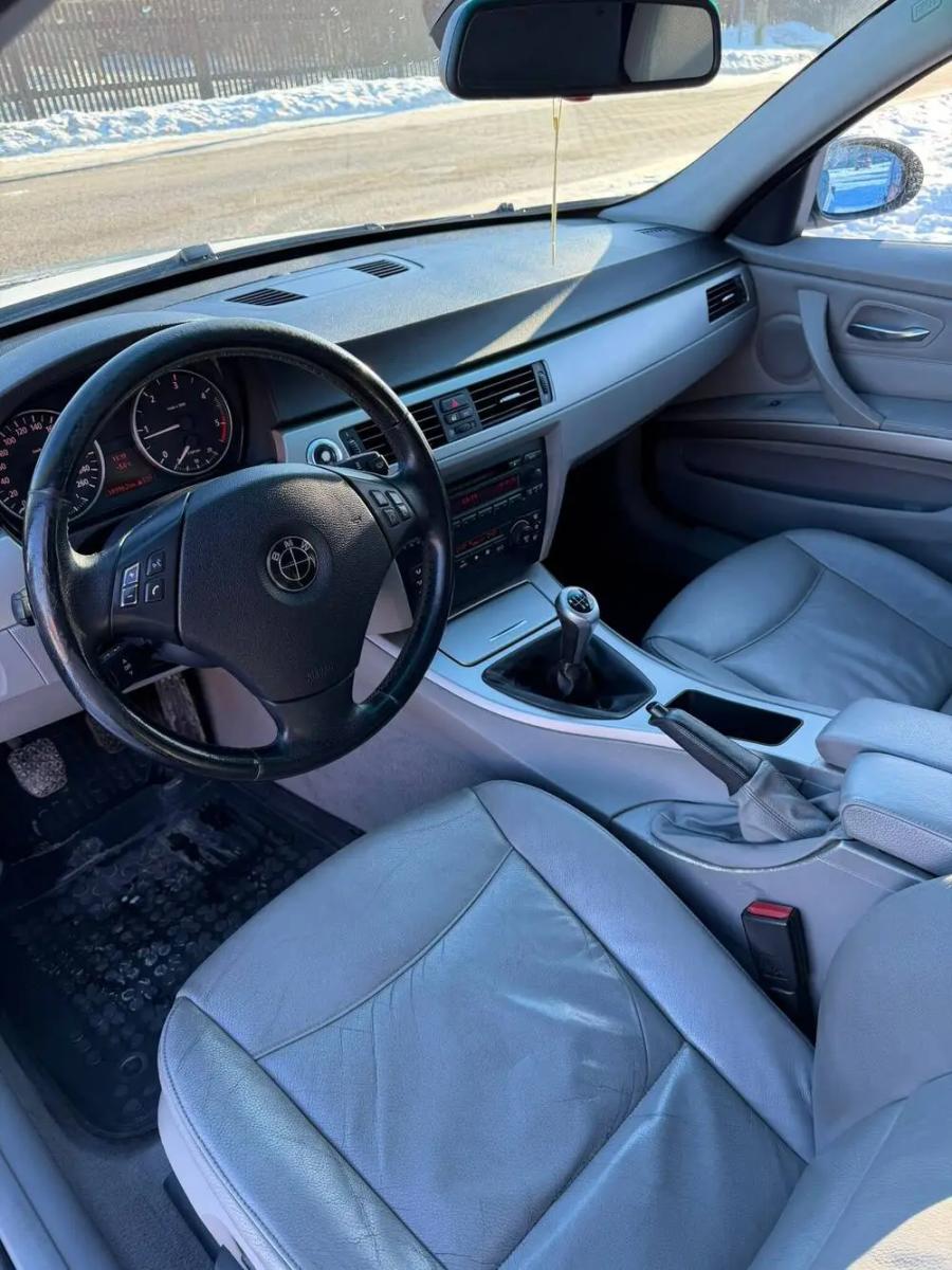 Pelēks BMW 320 2005 Ventspils, ar dzinēja tilpumu 2.00 L un nobraukumu 350 tūkst. km par 2990 €, foto 9 vietnē AUTOMOTO.COM.LV