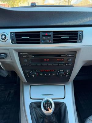Pelēks BMW 320 2005 Ventspils, ar dzinēja tilpumu 2.00 L un nobraukumu 350 tūkst. km par 2990 €, foto 16 vietnē AUTOMOTO.COM.LV