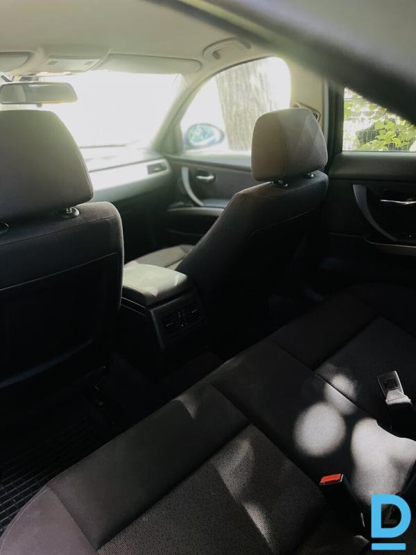 Grey BMW 320 2005 in Riga, with an engine capacity of 2.00 L and mileage of 322 thousand km for 3150 €, photo 6 on AUTOMOTO.COM.LV