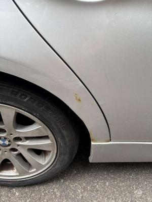 Pelēks BMW 320 2005 Panevēža, ar dzinēja tilpumu 2.00 L un nobraukumu 395 tūkst. km par 1800 €, foto 6 vietnē AUTOMOTO.COM.LV