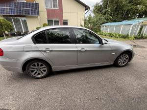 Pelēks BMW 320 2005 Panevēža, ar dzinēja tilpumu 2.00 L un nobraukumu 395 tūkst. km par 1800 €, foto 7 vietnē AUTOMOTO.COM.LV