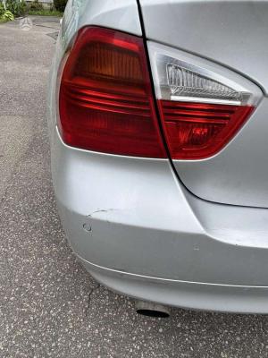 Pelēks BMW 320 2005 Panevēža, ar dzinēja tilpumu 2.00 L un nobraukumu 395 tūkst. km par 1800 €, foto 8 vietnē AUTOMOTO.COM.LV