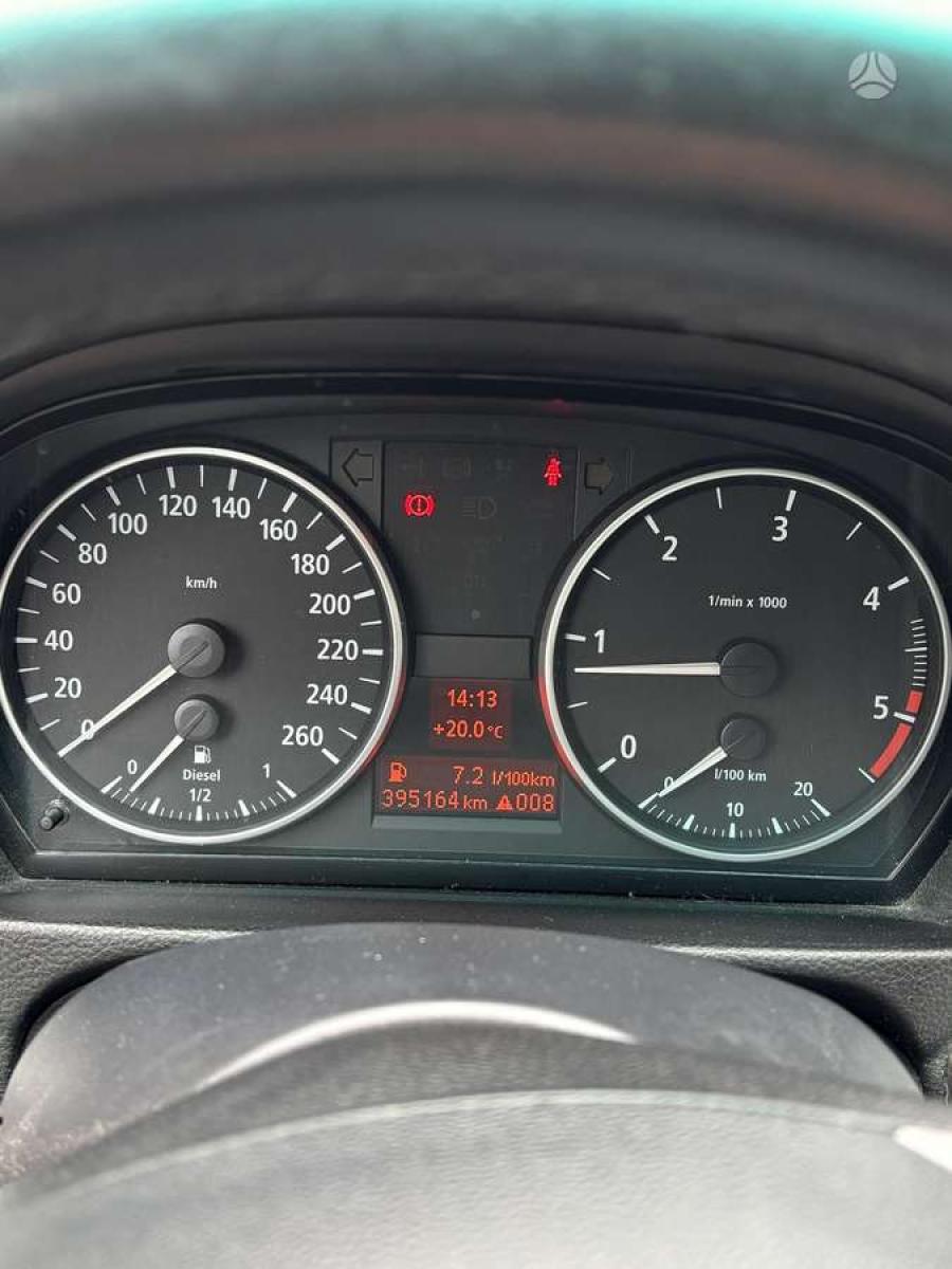 Pelēks BMW 320 2005 Panevēža, ar dzinēja tilpumu 2.00 L un nobraukumu 395 tūkst. km par 1800 €, foto 10 vietnē AUTOMOTO.COM.LV