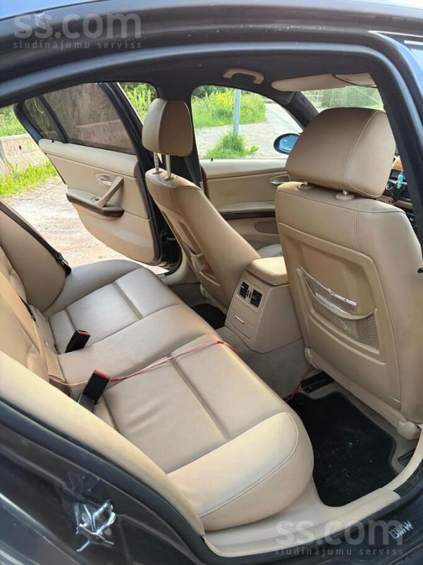 Grey BMW 320 2005 in Riga, with an engine capacity of 2.00 L and mileage of 329 thousand km for 3800 €, photo 8 on AUTOMOTO.COM.LV