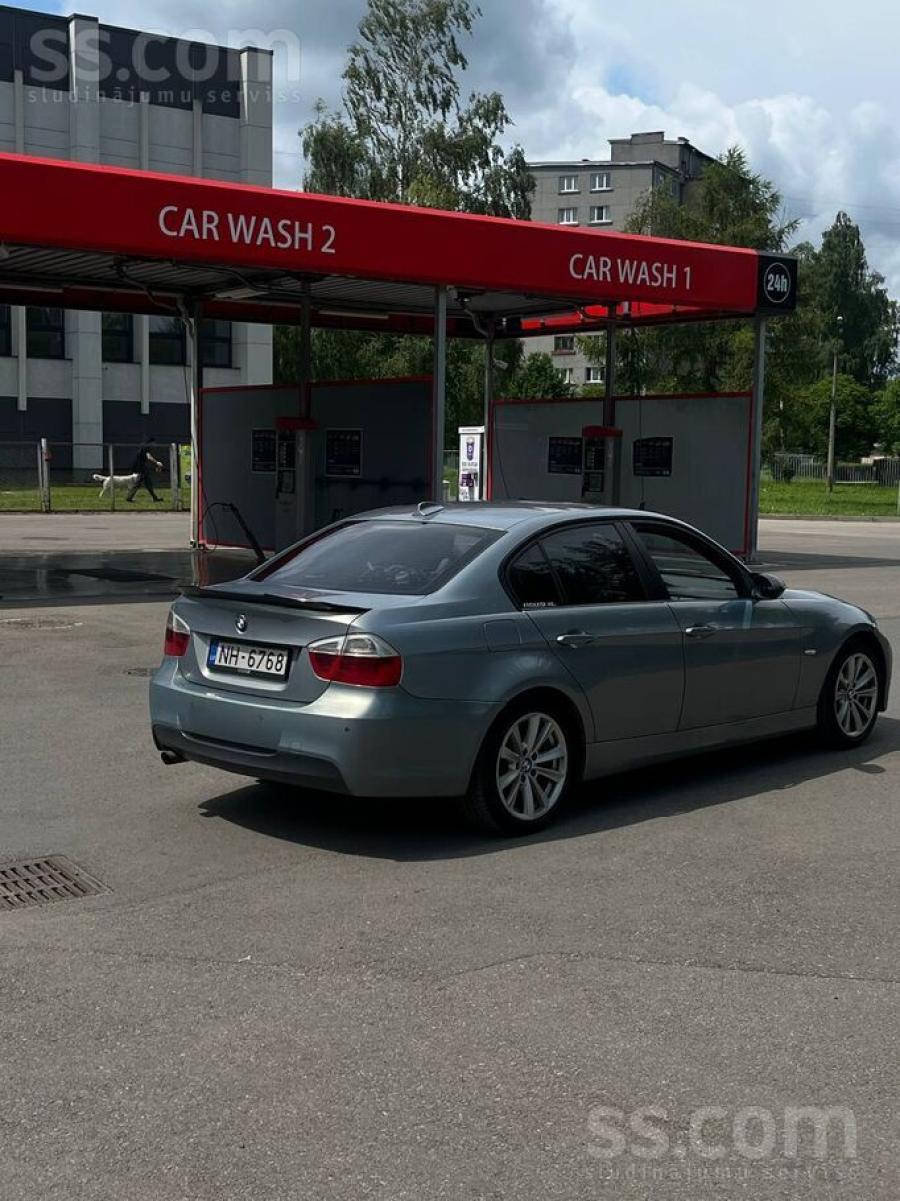 Grey BMW 320 2005 in Daugavpils, with an engine capacity of 2.00 L and mileage of 290 thousand km for 3500 €, photo 5 on AUTOMOTO.COM.LV