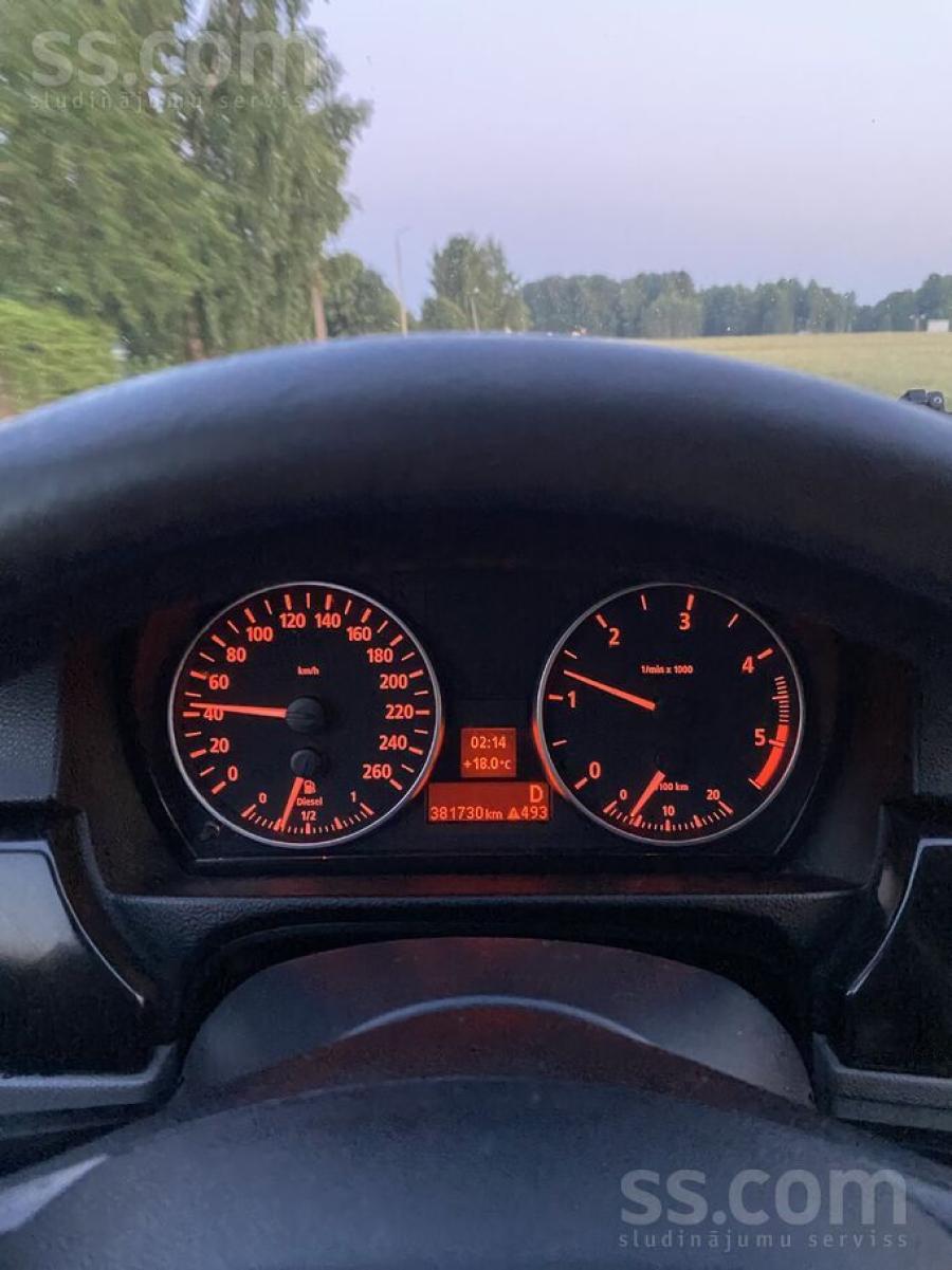 Pelēks BMW 320 2005 Cēsis, ar dzinēja tilpumu 2.00 L un nobraukumu 380 tūkst. km par 2600 €, foto 10 vietnē AUTOMOTO.COM.LV